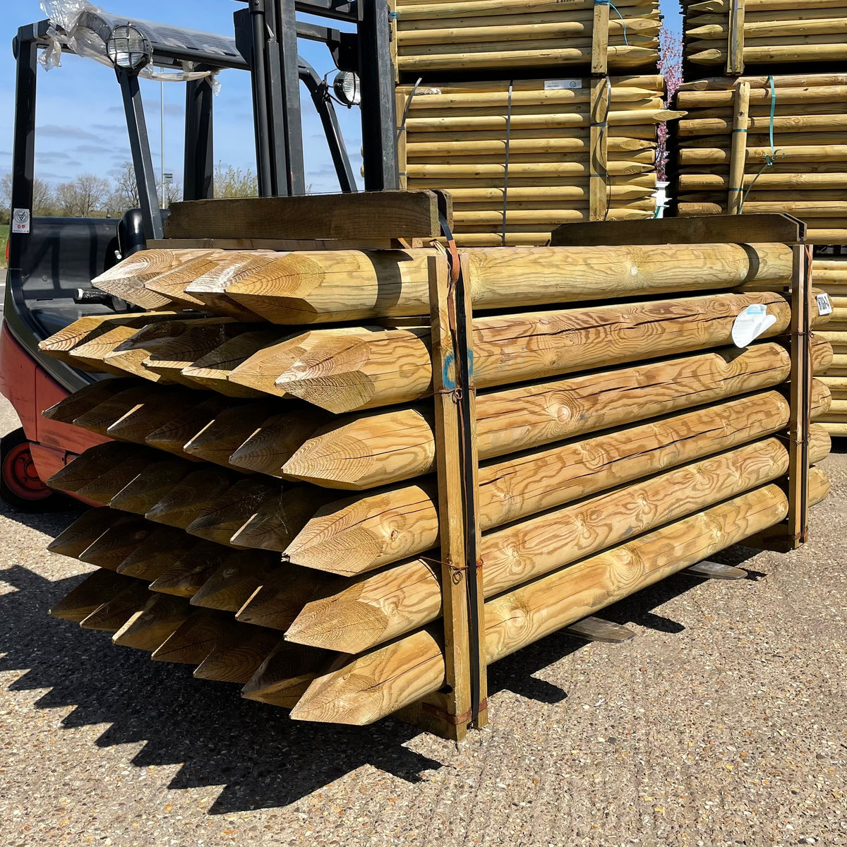 150mm Round Fence posts – Pointed – Lynx Outdoor Products