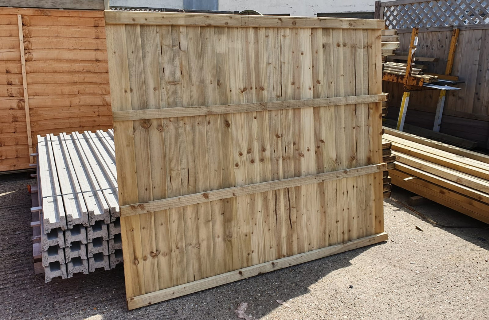 Lynx Outdoor Products - Heavy Duty Feather Edge Panels